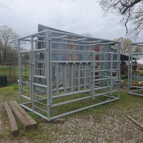 Longhorn Cage - P&C Cattle Pens